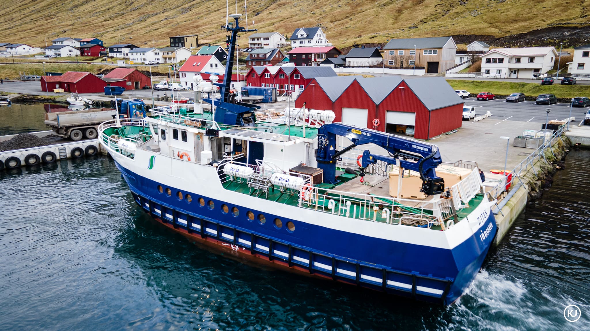 KJ veitt nýggjan krana til rituna - KJ