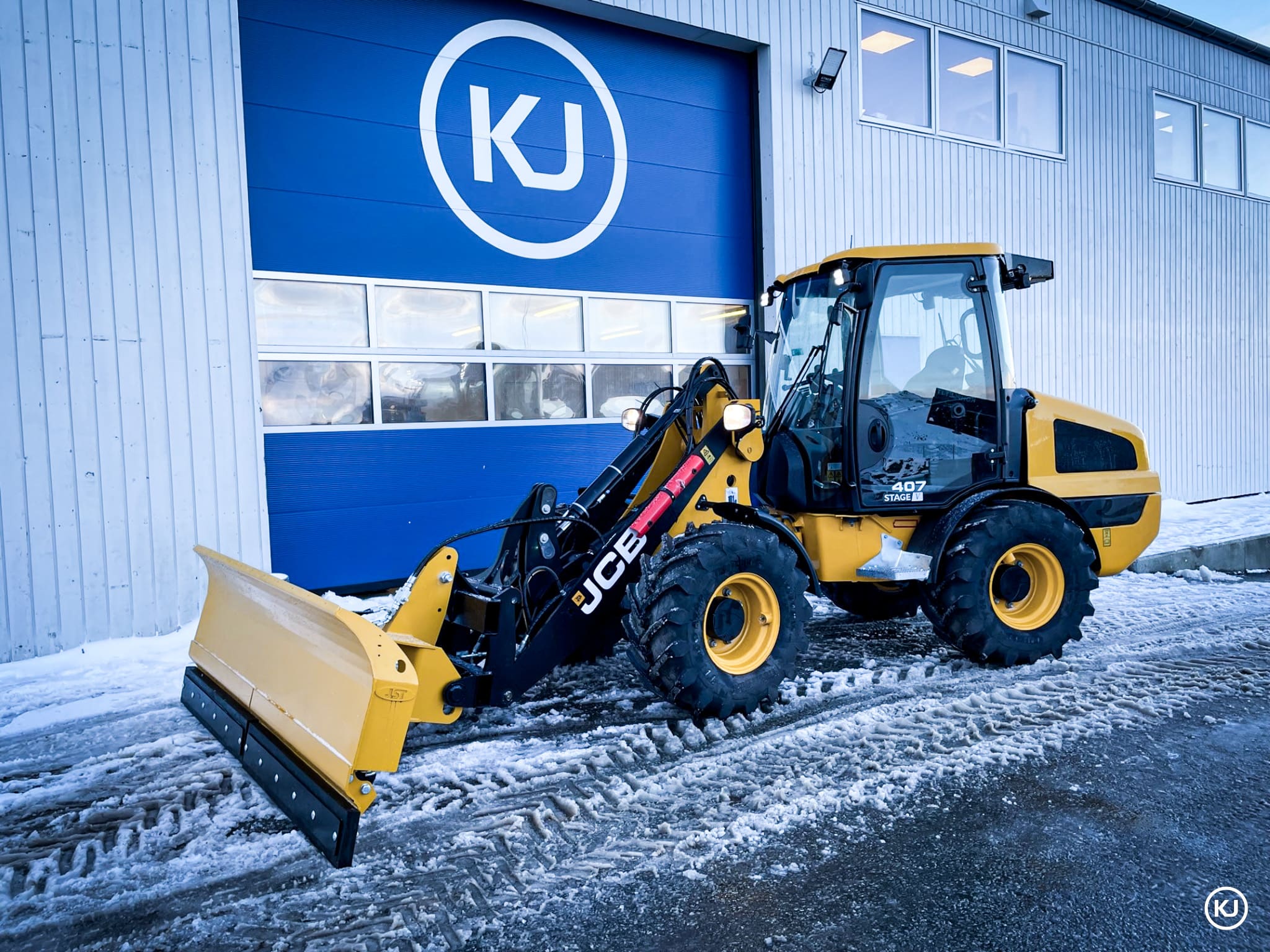Ein JCB 407 veitt til kunda í Suðuroynni - KJ